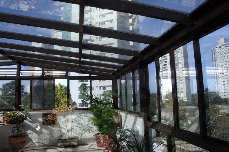 Conheça todas as vantagens da cobertura de vidro da Sanglass